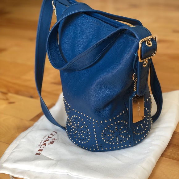 Coach | Bags | Coach Bucket Crossbody Tote | Poshmark